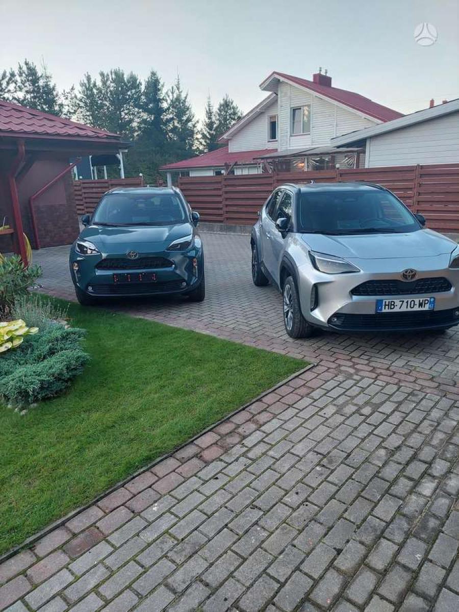 Серый Тойота Yaris Cross 2025 в Клайпеда, объемом двигателя 1.50 л и пробегом 54 тыс. км за 23350 €, фото 7 на AUTOMOTO.COM.LV