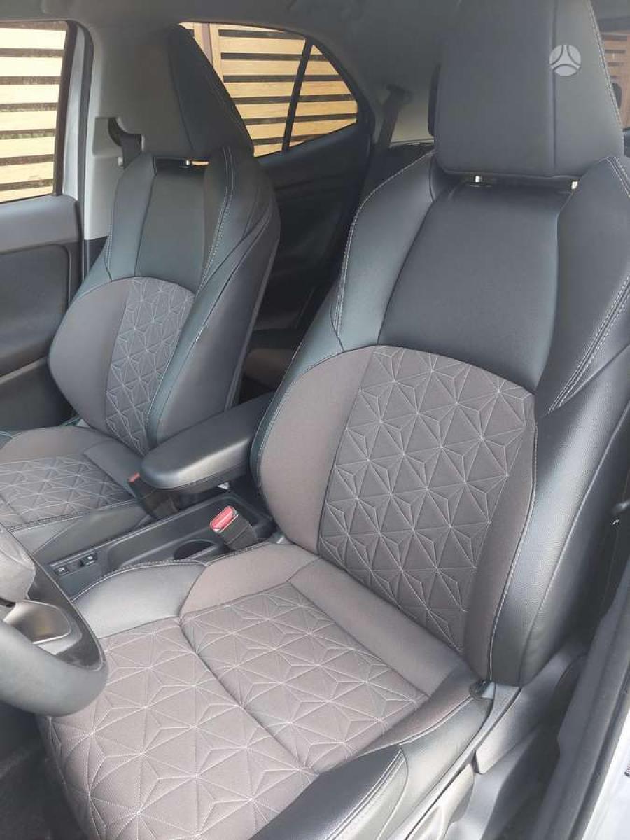 Серый Тойота Yaris Cross 2025 в Клайпеда, объемом двигателя 1.50 л и пробегом 54 тыс. км за 23350 €, фото 11 на AUTOMOTO.COM.LV