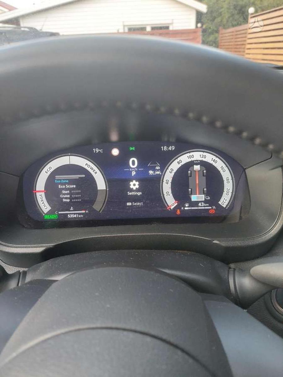 Серый Тойота Yaris Cross 2025 в Клайпеда, объемом двигателя 1.50 л и пробегом 54 тыс. км за 23350 €, фото 16 на AUTOMOTO.COM.LV
