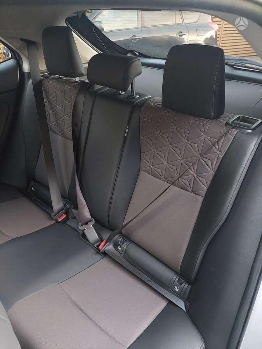Серый Тойота Yaris Cross 2025 в Клайпеда, объемом двигателя 1.50 л и пробегом 54 тыс. км за 23350 €, фото 23 на AUTOMOTO.COM.LV