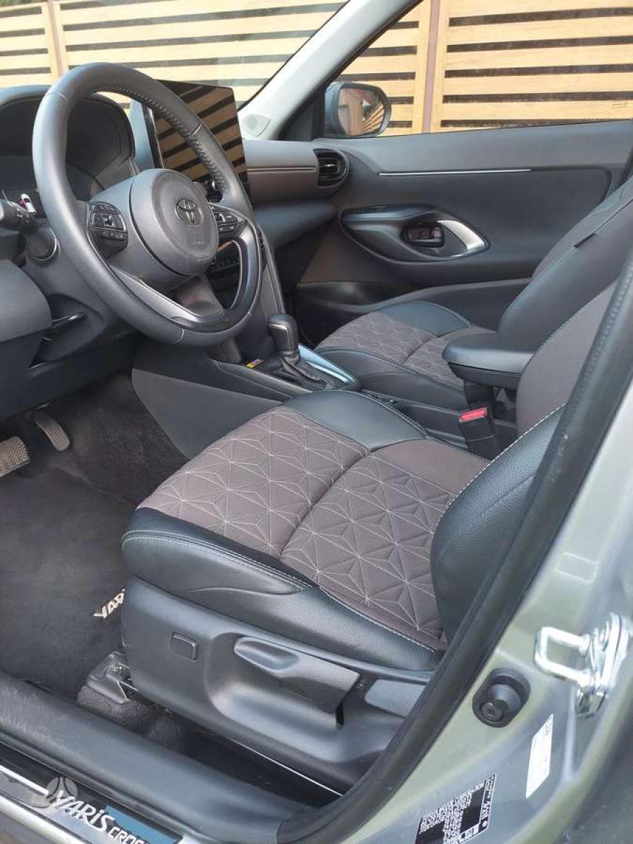 Серый Тойота Yaris Cross 2025 в Клайпеда, объемом двигателя 1.50 л и пробегом 54 тыс. км за 23350 €, фото 24 на AUTOMOTO.COM.LV