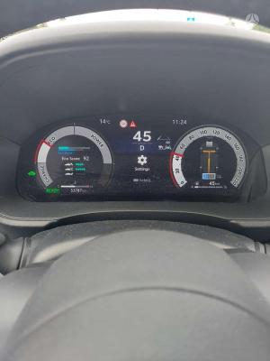 Серый Тойота Yaris Cross 2025 в Клайпеда, объемом двигателя 1.50 л и пробегом 54 тыс. км за 23350 €, фото 32 на AUTOMOTO.COM.LV