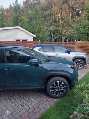 Серый Тойота Yaris Cross 2025 в Клайпеда, объемом двигателя 1.50 л и пробегом 54 тыс. км за 23350 €, фото 34 на AUTOMOTO.COM.LV