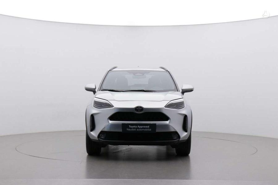 Серый Тойота Yaris Cross 2025 в Вильнюс, объемом двигателя 1.49 л и пробегом 16 тыс. км за 24900 €, фото 7 на AUTOMOTO.COM.LV