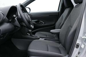 Серый Тойота Yaris Cross 2025 в Вильнюс, объемом двигателя 1.49 л и пробегом 16 тыс. км за 24900 €, фото 13 на AUTOMOTO.COM.LV