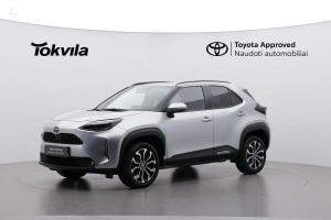 Серый Тойота Yaris Cross 2025 в Вильнюс, объемом двигателя 1.49 л и пробегом 27 тыс. км за 26990 €, фото  на AUTOMOTO.COM.LV