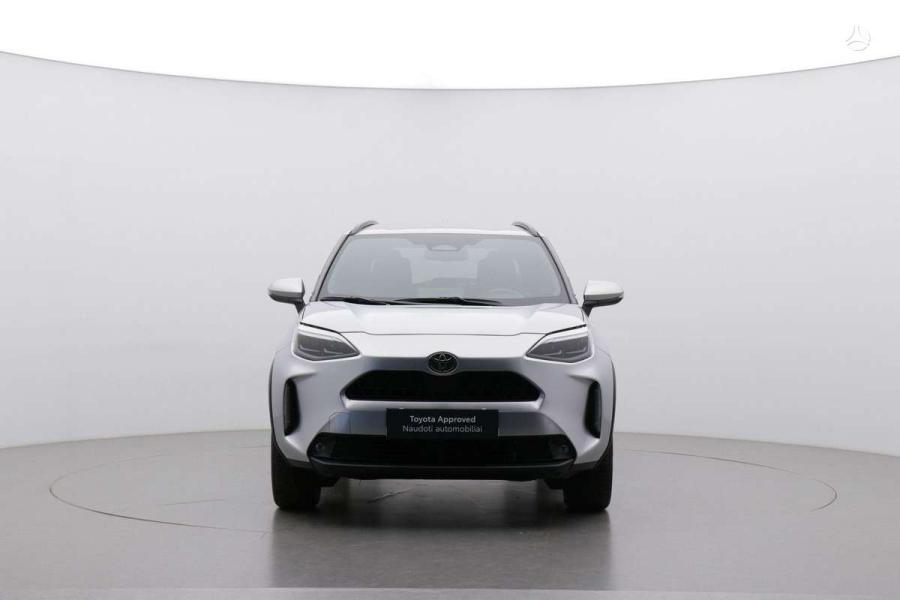 Серый Тойота Yaris Cross 2025 в Вильнюс, объемом двигателя 1.49 л и пробегом 27 тыс. км за 26990 €, фото 7 на AUTOMOTO.COM.LV