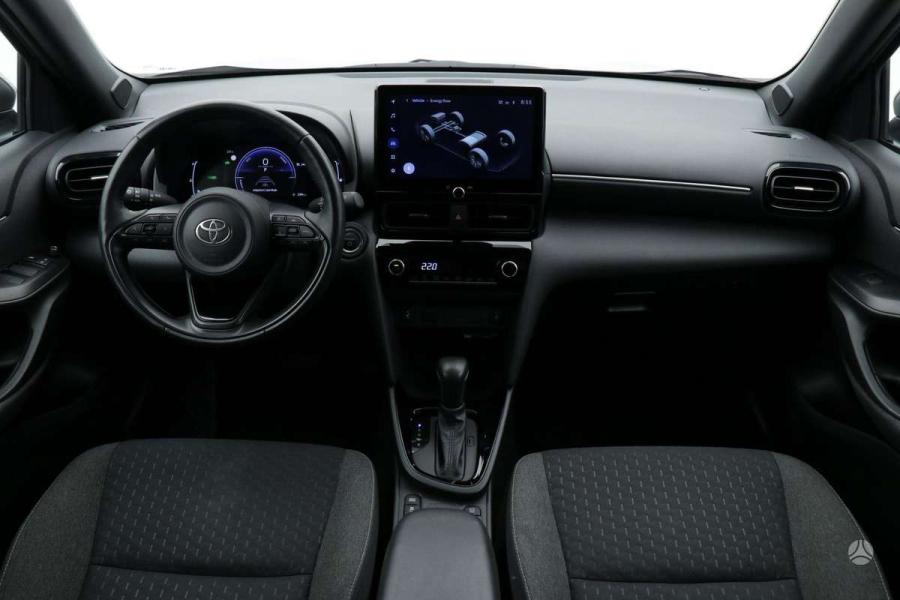 Серый Тойота Yaris Cross 2025 в Вильнюс, объемом двигателя 1.49 л и пробегом 27 тыс. км за 26990 €, фото 8 на AUTOMOTO.COM.LV