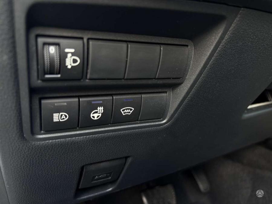 Pelēks Toyota Yaris Cross 2025 Alīta, ar dzinēja tilpumu 1.49 L un nobraukumu 25 tūkst. km par 22500 €, foto 14 vietnē AUTOMOTO.COM.LV