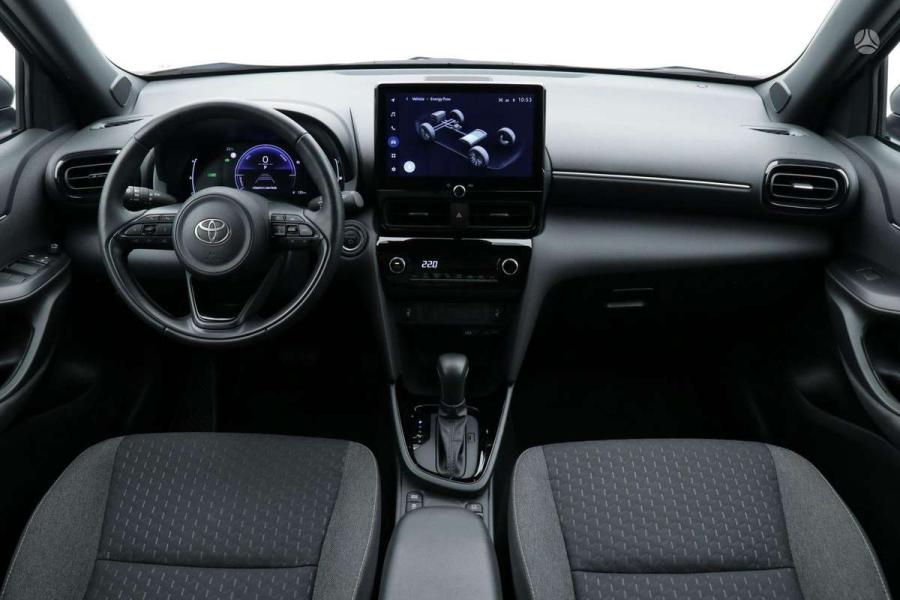 Серый Тойота Yaris Cross 2025 в Вильнюс, объемом двигателя 1.49 л и пробегом 28 тыс. км за 26990 €, фото 8 на AUTOMOTO.COM.LV