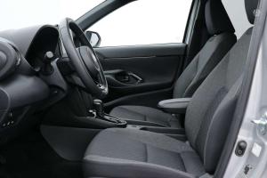 Серый Тойота Yaris Cross 2025 в Вильнюс, объемом двигателя 1.49 л и пробегом 28 тыс. км за 26990 €, фото 13 на AUTOMOTO.COM.LV