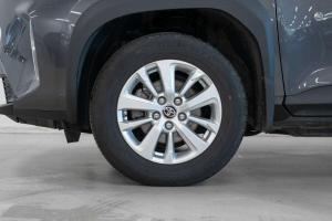 Серый Тойота Yaris Cross 2025 в Вильнюс, объемом двигателя 1.50 л и пробегом 32 тыс. км за 23900 €, фото 21 на AUTOMOTO.COM.LV