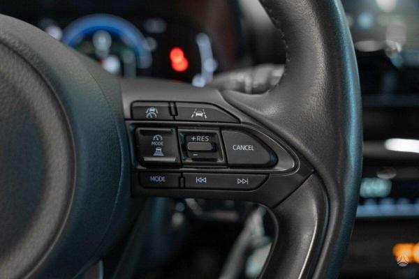 Серый Тойота Yaris Cross 2025 в Вильнюс, объемом двигателя 1.50 л и пробегом 34 тыс. км за 23900 €, фото 11 на AUTOMOTO.COM.LV