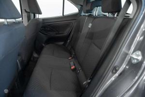 Серый Тойота Yaris Cross 2025 в Вильнюс, объемом двигателя 1.50 л и пробегом 34 тыс. км за 23900 €, фото 19 на AUTOMOTO.COM.LV