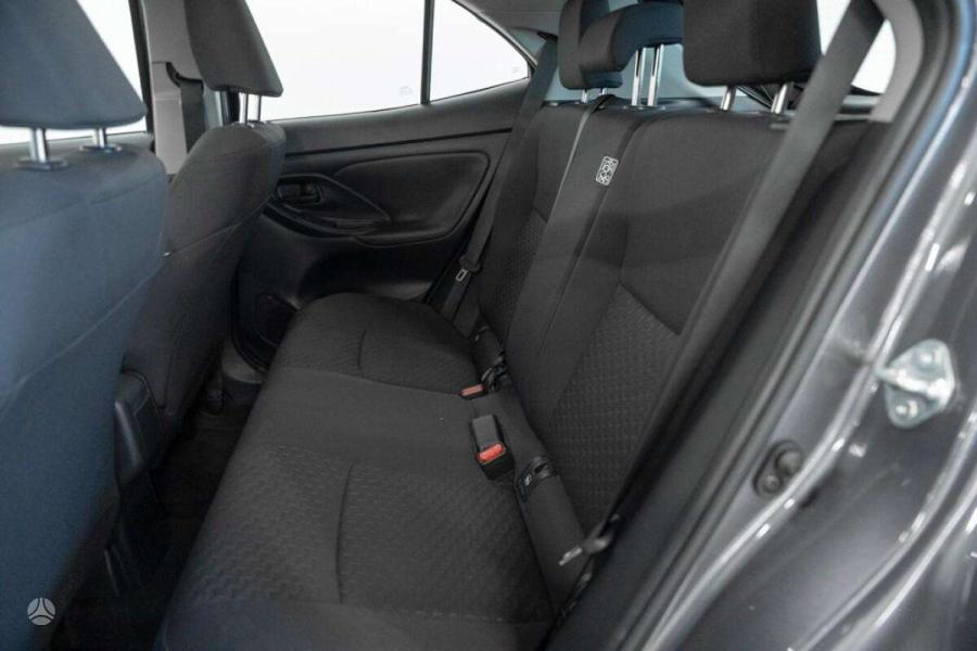 Серый Тойота Yaris Cross 2025 в Вильнюс, объемом двигателя 1.50 л и пробегом 34 тыс. км за 23900 €, фото 19 на AUTOMOTO.COM.LV