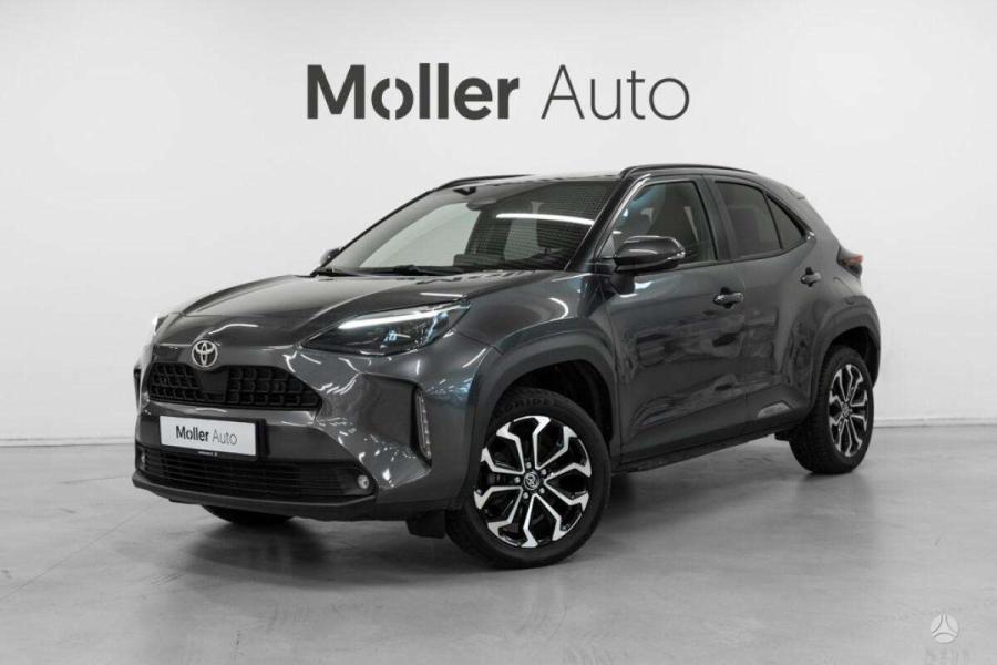 Серый Тойота Yaris Cross 2025 в Вильнюс, объемом двигателя 1.50 л и пробегом 38 тыс. км за 24900 €, фото 1 на AUTOMOTO.COM.LV