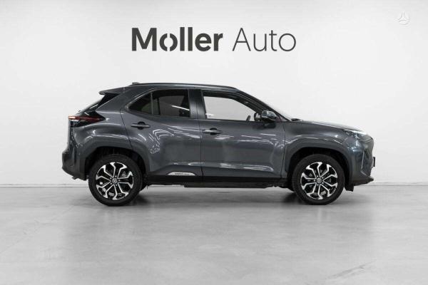 Серый Тойота Yaris Cross 2025 в Вильнюс, объемом двигателя 1.50 л и пробегом 38 тыс. км за 24900 €, фото 5 на AUTOMOTO.COM.LV