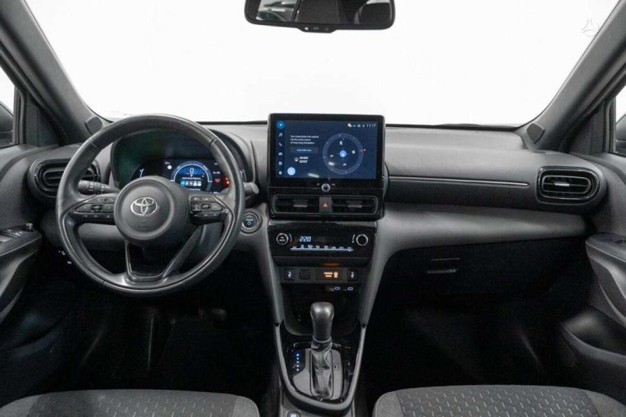 Серый Тойота Yaris Cross 2025 в Вильнюс, объемом двигателя 1.50 л и пробегом 38 тыс. км за 24900 €, фото 9 на AUTOMOTO.COM.LV
