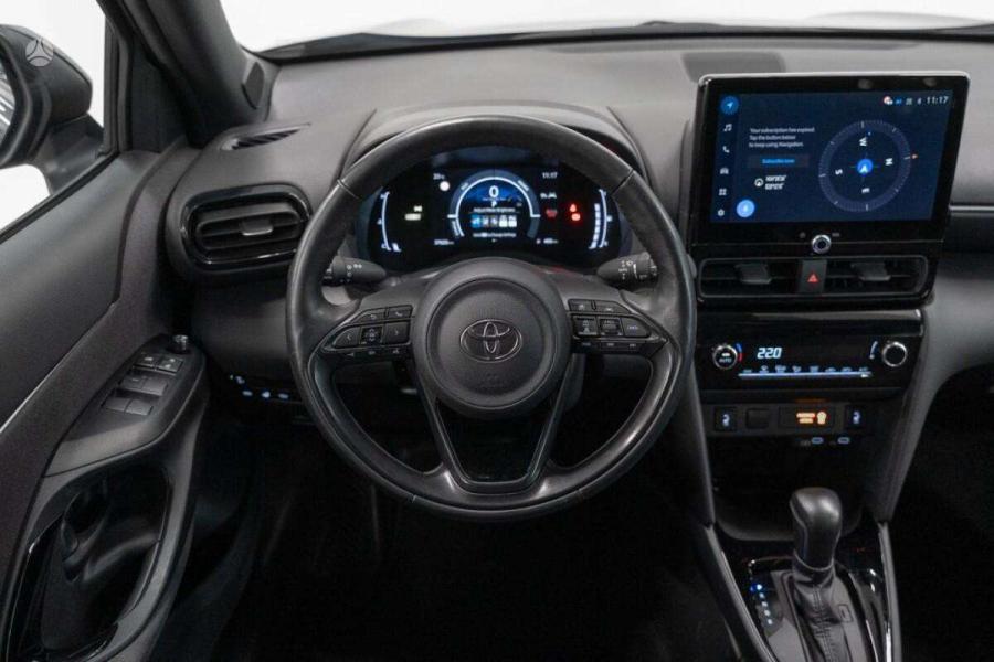 Серый Тойота Yaris Cross 2025 в Вильнюс, объемом двигателя 1.50 л и пробегом 38 тыс. км за 24900 €, фото 10 на AUTOMOTO.COM.LV