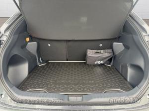 Grey Toyota Yaris Cross 2026 in Paide, with an engine capacity of 1.50 L and mileage of 0 thousand km for 28990 €, photo 11 on AUTOMOTO.COM.LV