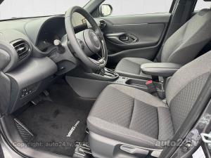 Grey Toyota Yaris Cross 2026 in Paide, with an engine capacity of 1.50 L and mileage of 0 thousand km for 28990 €, photo 12 on AUTOMOTO.COM.LV
