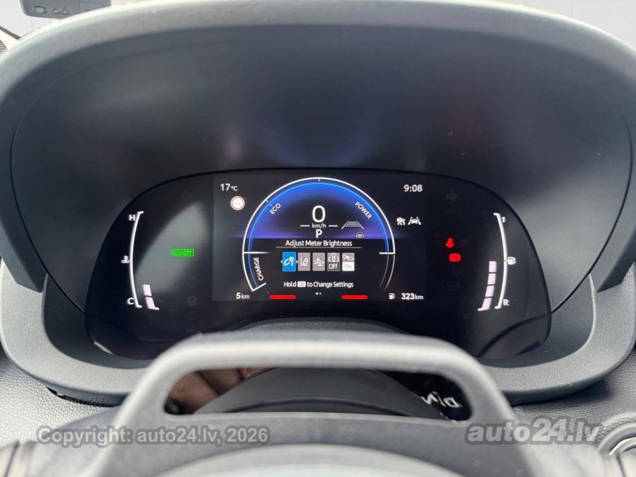 Grey Toyota Yaris Cross 2026 in Paide, with an engine capacity of 1.50 L and mileage of 0 thousand km for 28990 €, photo 14 on AUTOMOTO.COM.LV