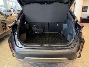Grey Toyota Yaris Cross 2026 in Siauliai, with an engine capacity of 1.49 L and mileage of 0 thousand km for 31720 €, photo 6 on AUTOMOTO.COM.LV