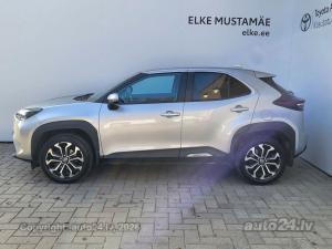 Pelēks Toyota Yaris Cross 2022 Tallina, ar dzinēja tilpumu 1.49 L un nobraukumu 72 tūkst. km par 18995 €, foto 3 vietnē AUTOMOTO.COM.LV