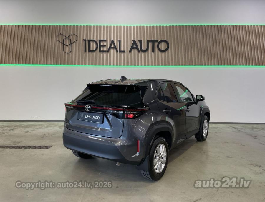 Pelēks Toyota Yaris Cross 2022 Tallina, ar dzinēja tilpumu 1.50 L un nobraukumu 31 tūkst. km par 18490 €, foto 5 vietnē AUTOMOTO.COM.LV