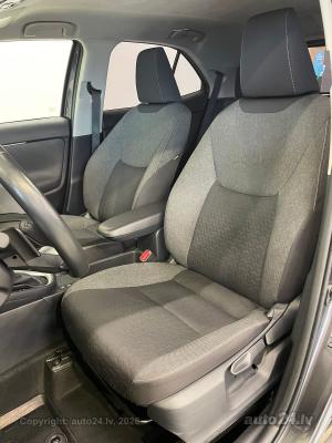 Pelēks Toyota Yaris Cross 2022 Tallina, ar dzinēja tilpumu 1.50 L un nobraukumu 31 tūkst. km par 18490 €, foto 8 vietnē AUTOMOTO.COM.LV