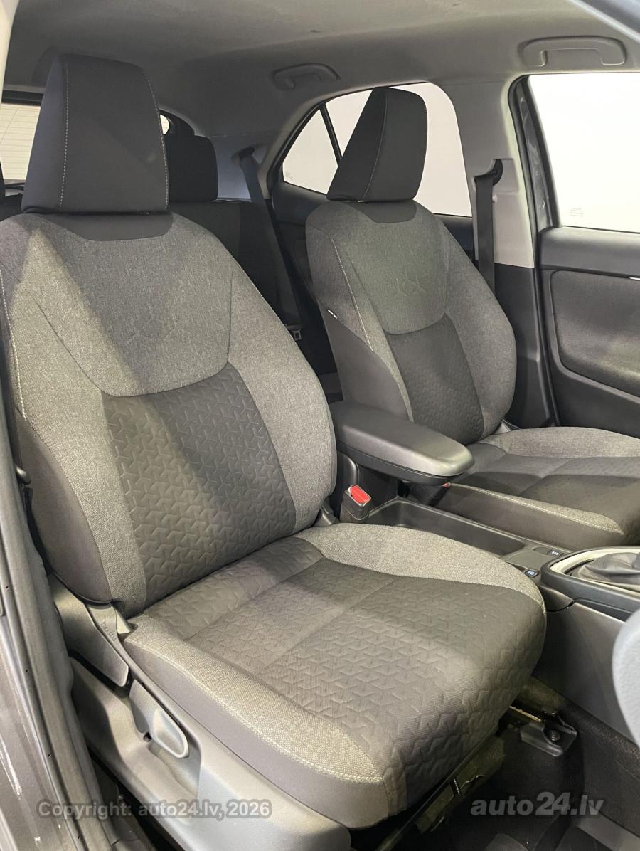 Pelēks Toyota Yaris Cross 2022 Tallina, ar dzinēja tilpumu 1.50 L un nobraukumu 31 tūkst. km par 18490 €, foto 11 vietnē AUTOMOTO.COM.LV