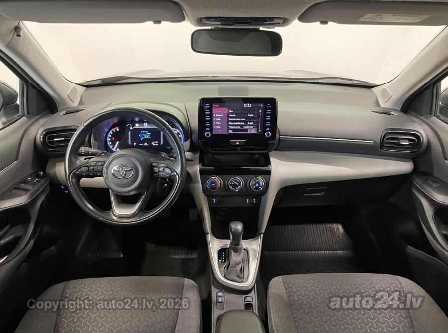 Pelēks Toyota Yaris Cross 2022 Tallina, ar dzinēja tilpumu 1.50 L un nobraukumu 31 tūkst. km par 18490 €, foto 15 vietnē AUTOMOTO.COM.LV