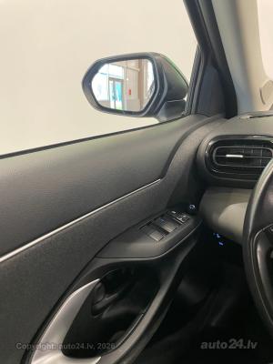 Pelēks Toyota Yaris Cross 2022 Tallina, ar dzinēja tilpumu 1.50 L un nobraukumu 31 tūkst. km par 18490 €, foto 20 vietnē AUTOMOTO.COM.LV