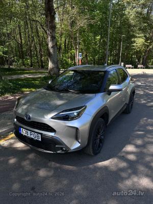 Серый Тойота Yaris Cross 2022 в Таллин, объемом двигателя 1.50 л и пробегом 20 тыс. км за 26900 €, фото  на AUTOMOTO.COM.LV