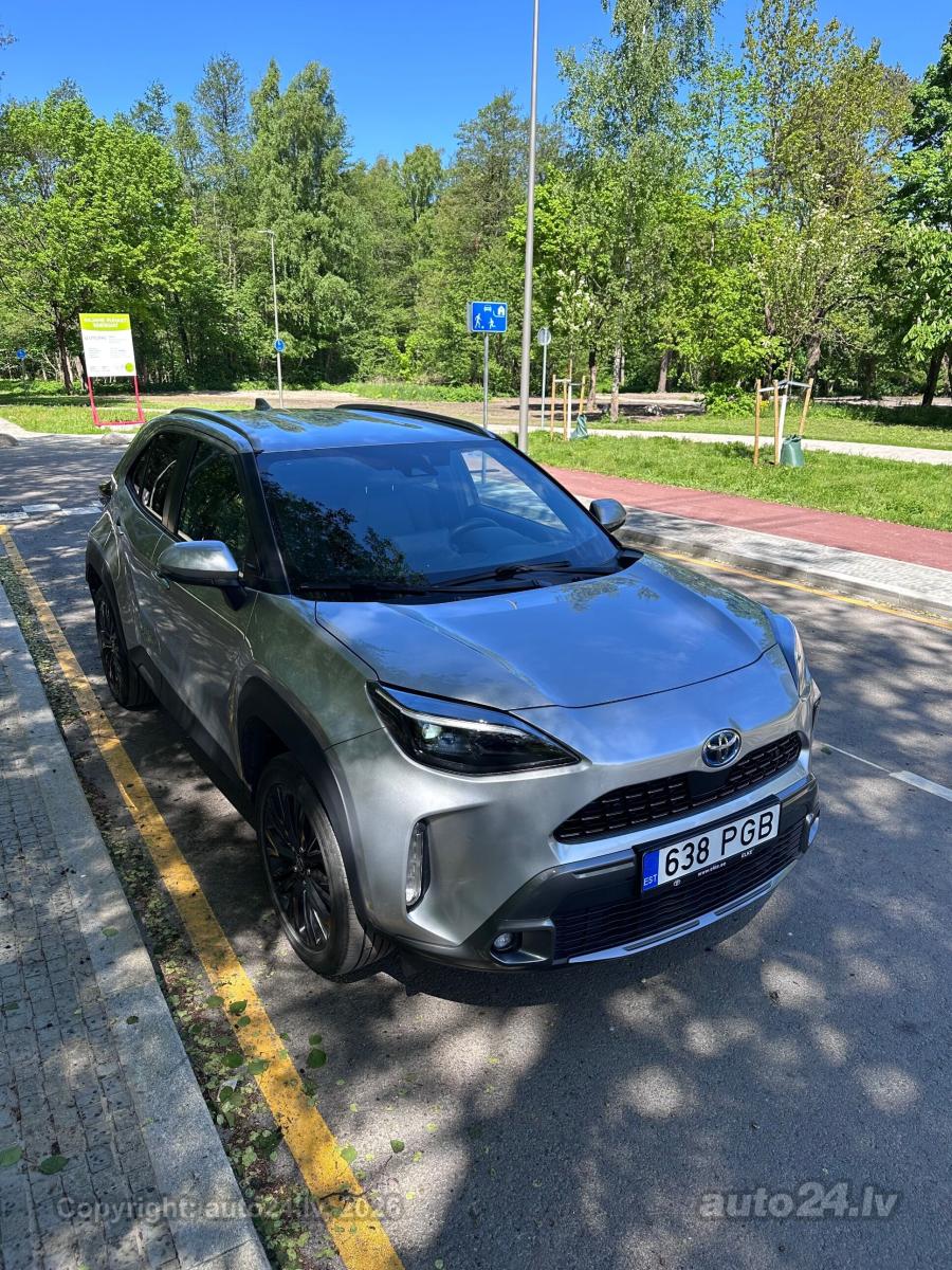 Серый Тойота Yaris Cross 2022 в Таллин, объемом двигателя 1.50 л и пробегом 20 тыс. км за 26900 €, фото 3 на AUTOMOTO.COM.LV