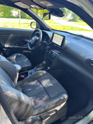 Серый Тойота Yaris Cross 2022 в Таллин, объемом двигателя 1.50 л и пробегом 20 тыс. км за 26900 €, фото 7 на AUTOMOTO.COM.LV