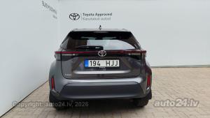 Серый Тойота Yaris Cross 2022 в Таллин, объемом двигателя 1.49 л и пробегом 99 тыс. км за 19300 €, фото 5 на AUTOMOTO.COM.LV