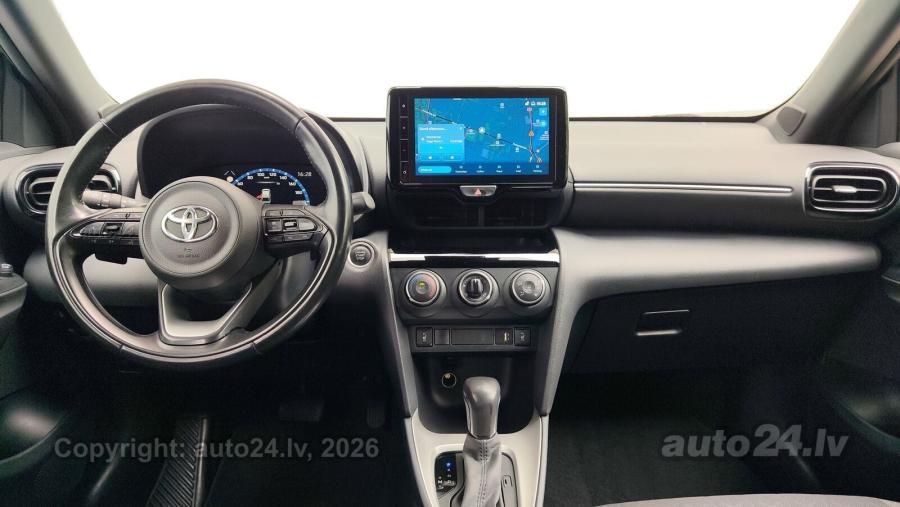 Серый Тойота Yaris Cross 2022 в Таллин, объемом двигателя 1.49 л и пробегом 99 тыс. км за 19300 €, фото 8 на AUTOMOTO.COM.LV