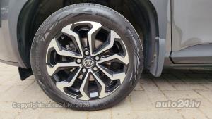 Серый Тойота Yaris Cross 2022 в Таллин, объемом двигателя 1.49 л и пробегом 99 тыс. км за 19300 €, фото 15 на AUTOMOTO.COM.LV