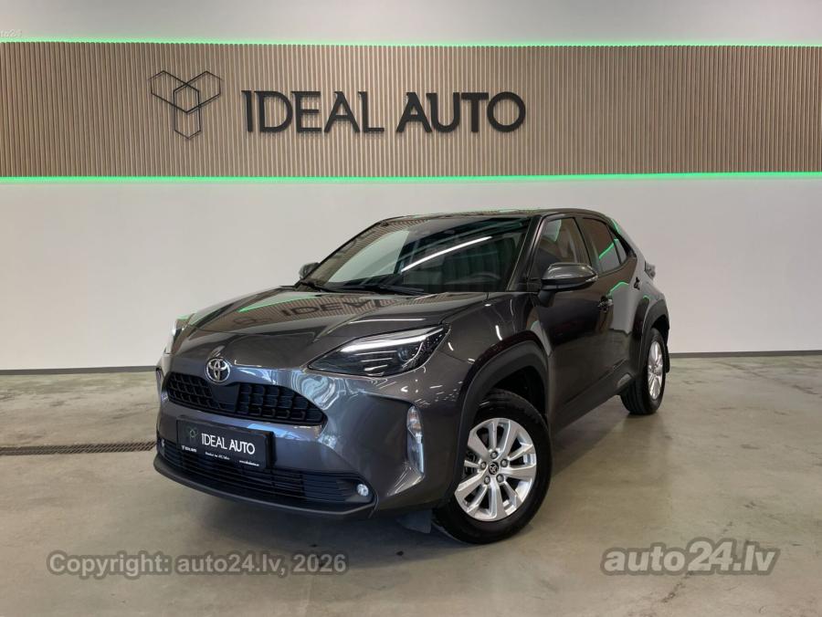 Серый Тойота Yaris Cross 2022 в Таллин, объемом двигателя 1.50 л и пробегом 35 тыс. км за 18990 €, фото 1 на AUTOMOTO.COM.LV