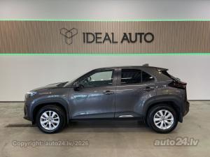 Серый Тойота Yaris Cross 2022 в Таллин, объемом двигателя 1.50 л и пробегом 35 тыс. км за 18990 €, фото 3 на AUTOMOTO.COM.LV