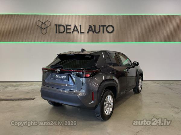 Pelēks Toyota Yaris Cross 2022 Tallina, ar dzinēja tilpumu 1.50 L un nobraukumu 35 tūkst. km par 18990 €, foto 4 vietnē AUTOMOTO.COM.LV
