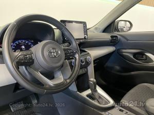 Серый Тойота Yaris Cross 2022 в Таллин, объемом двигателя 1.50 л и пробегом 35 тыс. км за 18990 €, фото 13 на AUTOMOTO.COM.LV