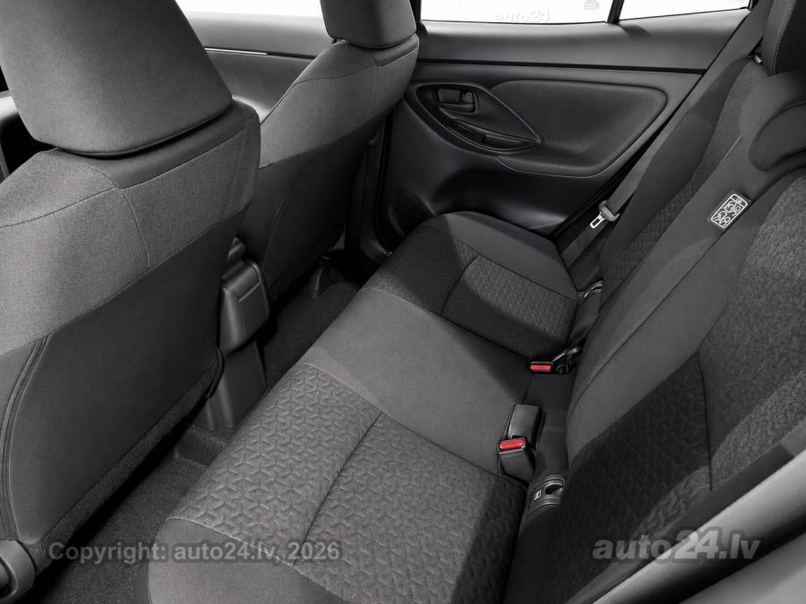 Pelēks Toyota Yaris Cross 2022 Tallina, ar dzinēja tilpumu 1.50 L un nobraukumu 87 tūkst. km par 20490 €, foto 9 vietnē AUTOMOTO.COM.LV