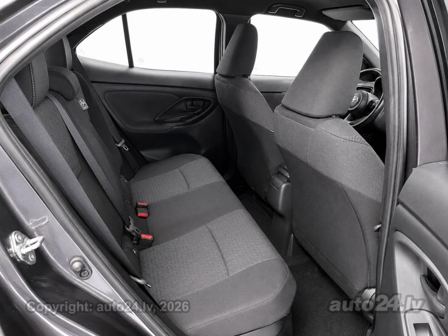 Pelēks Toyota Yaris Cross 2022 Tallina, ar dzinēja tilpumu 1.50 L un nobraukumu 87 tūkst. km par 20490 €, foto 10 vietnē AUTOMOTO.COM.LV