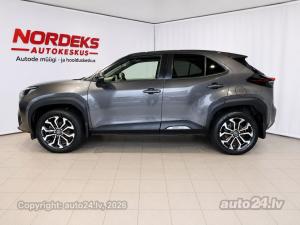 Pelēks Toyota Yaris Cross 2022 Tallina, ar dzinēja tilpumu 1.50 L un nobraukumu 87 tūkst. km par 20490 €, foto 14 vietnē AUTOMOTO.COM.LV