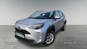 Grey Toyota Yaris Cross 2022 in Parnu, with an engine capacity of 1.50 L and mileage of 155 thousand km for 17700 €, photo 1 on AUTOMOTO.COM.LV