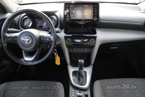 Grey Toyota Yaris Cross 2022 in Parnu, with an engine capacity of 1.50 L and mileage of 155 thousand km for 17700 €, photo 5 on AUTOMOTO.COM.LV