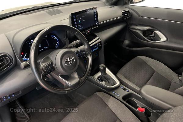 Pelēks Toyota Yaris Cross 2023 Pērnava, ar dzinēja tilpumu 1.50 L un nobraukumu 52 tūkst. km par 23290 €, foto 11 vietnē AUTOMOTO.COM.LV