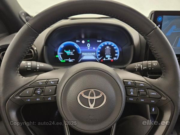 Серый Тойота Yaris Cross 2024 в Раквере, объемом двигателя 1.49 л и пробегом 7 тыс. км за 32490 €, фото 11 на AUTOMOTO.COM.LV